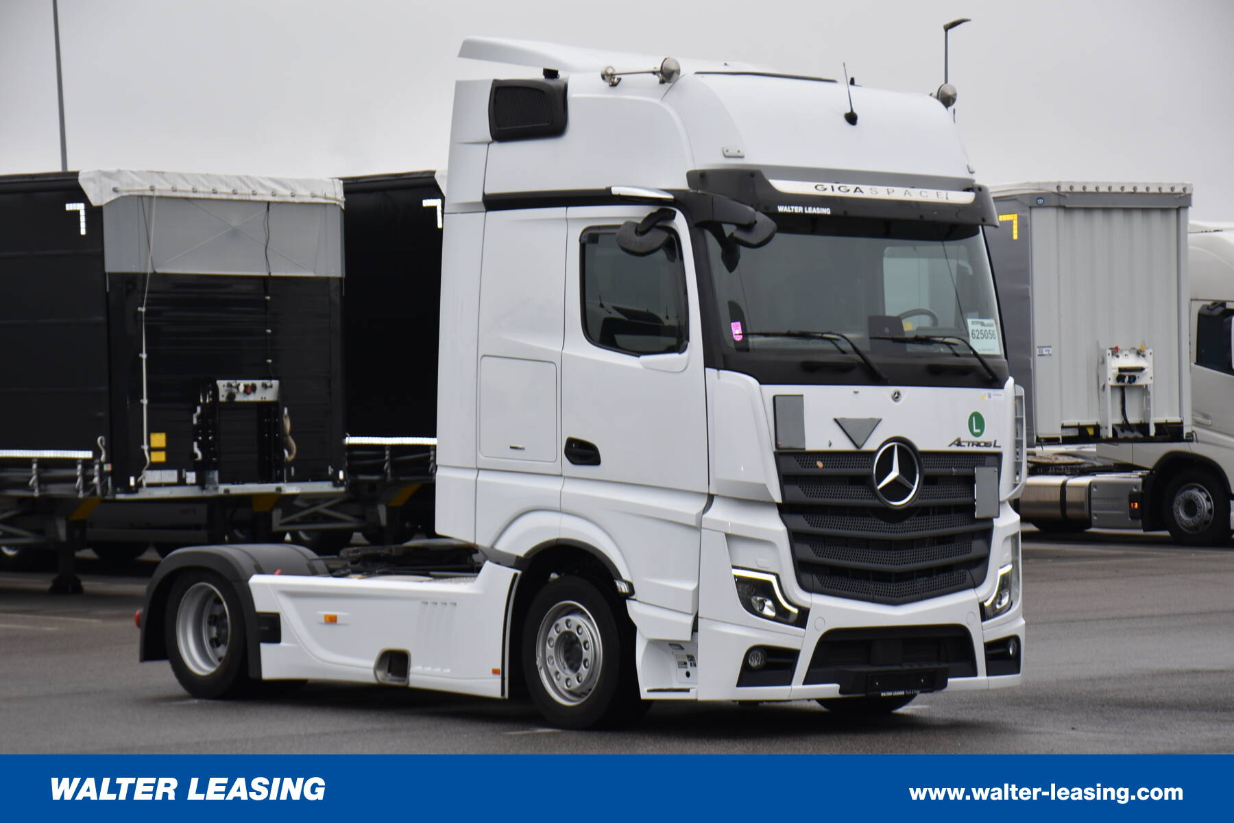 Mercedes Benz Mega tractor unit Actros 1851 - used - WALTER LEASING (INT)